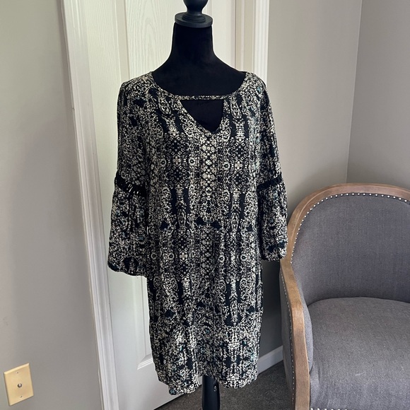 BeBop | Dresses | Bebop Black And White Relaxed Midi Dress | Poshmark